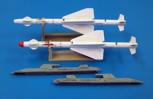 Plus Model AL4022 Rusian missile R-24 T Apex