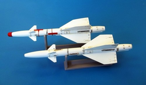 Plus Model AL4052 Missile R-98T AA-3B Anab