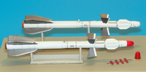 Plus Model AL4008 Russian missile R-27ET AA-10 Alamo-D