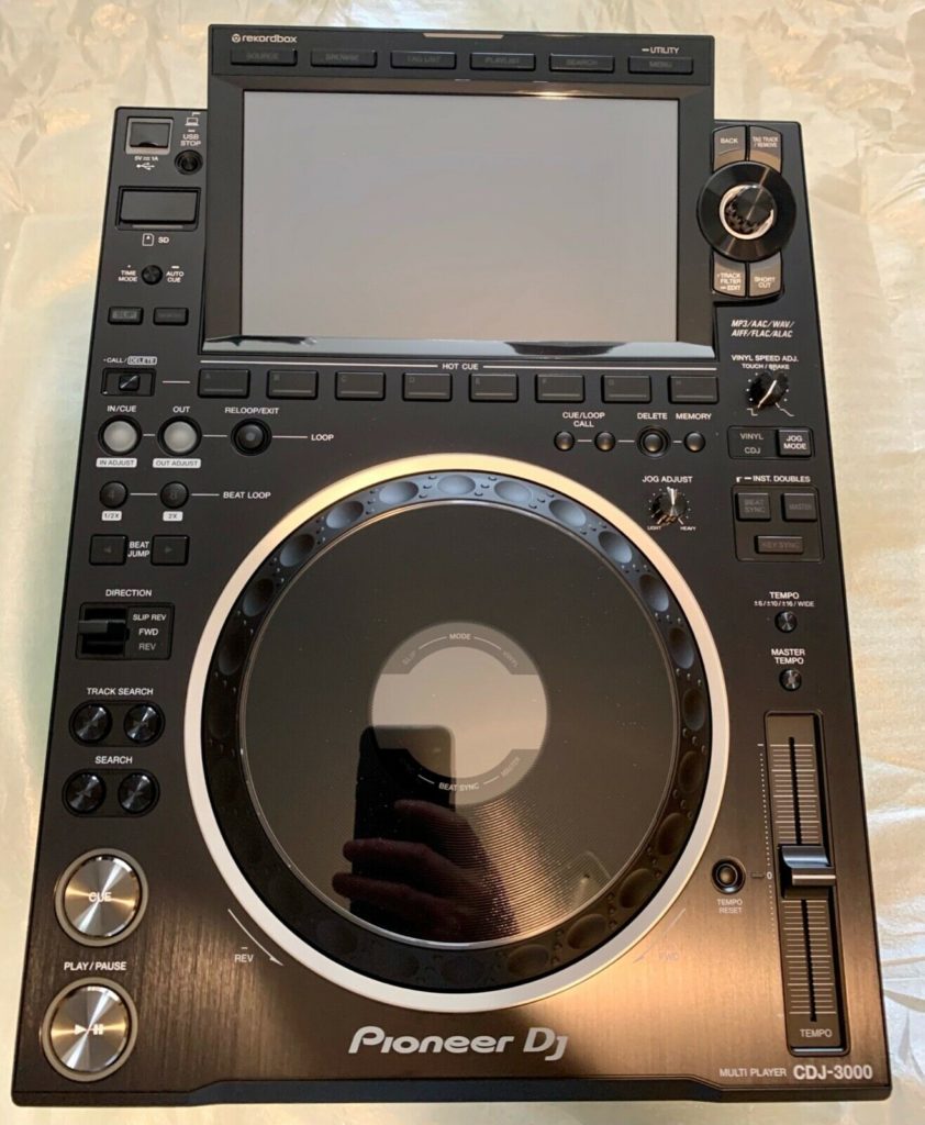 Pioneer CDJ-3000 , Pioneer DJM-A9 , Pioneer DJM-V10-LF DJ Mixer , Pioneer DJ DJM-S11 , Pioneer DJM-900NXS2 , Pioneer CDJ-2000NXS2 , Pioneer DJ OPUS-QUAD , Pioneer DJ XDJ-RX3 , Pioneer XDJ-XZ