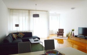 Iznajmljujem Stan-Apartman, Hram, Beograd Grad