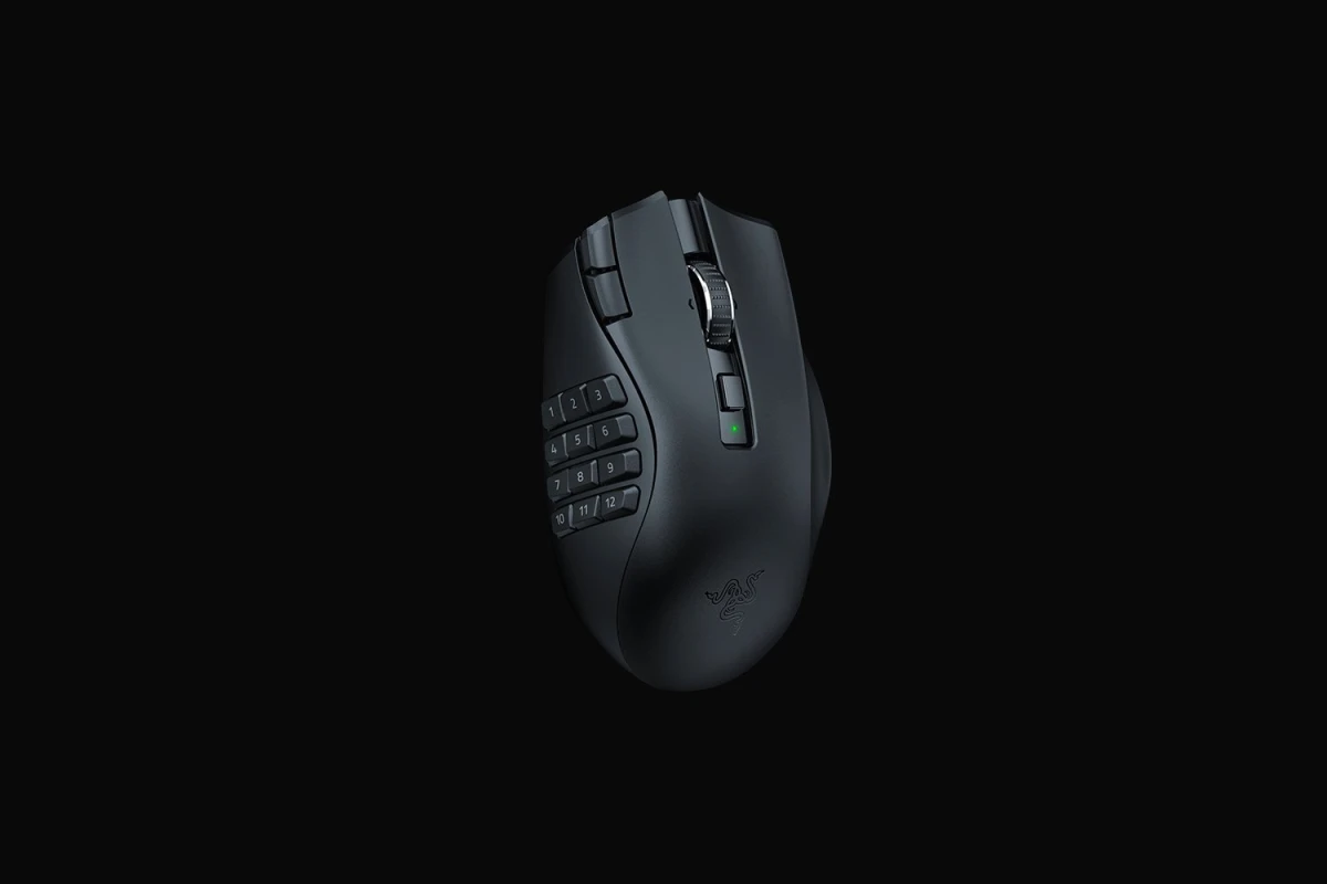 Razer Naga V2 HyperSpeed (RZ01-03600100-R3G1) crni bežični gejmerski optički miš 30000dpi