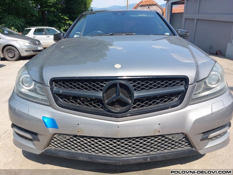 Mercedes C W204 Restajling Kompletan Auto U Delovima