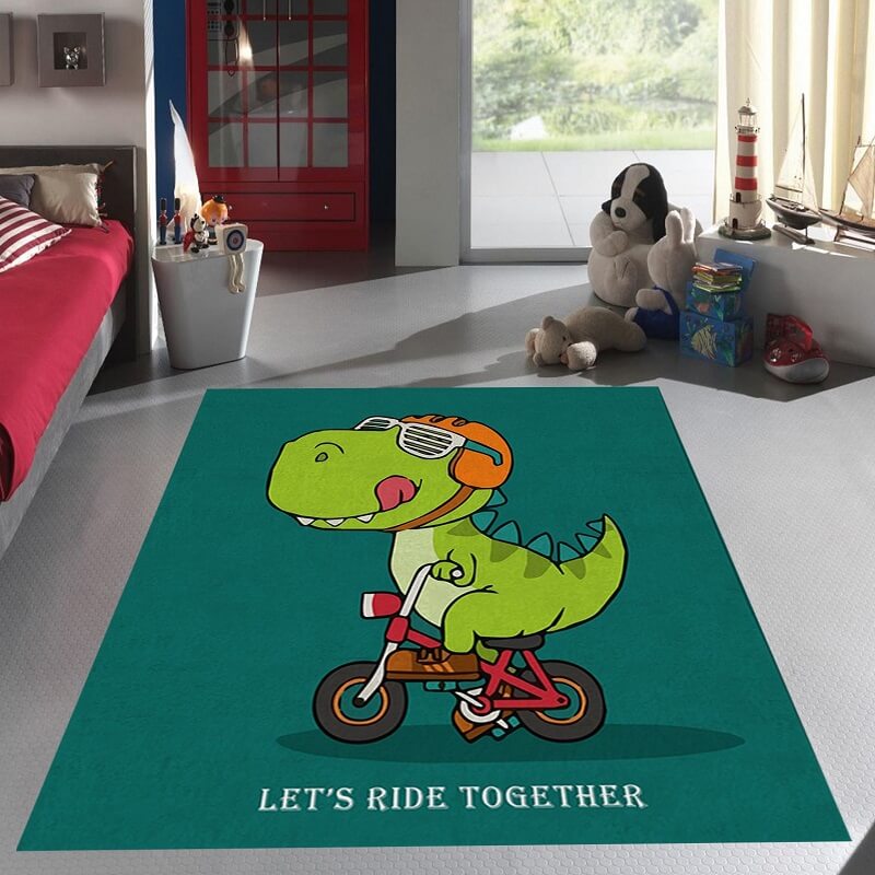 Tepih za decu na Kožnoj podlozi 120x180cm – Dino na biciklu, zeleni, TK-052