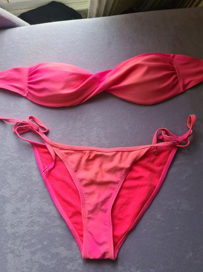 Neon roza kupaći kostim