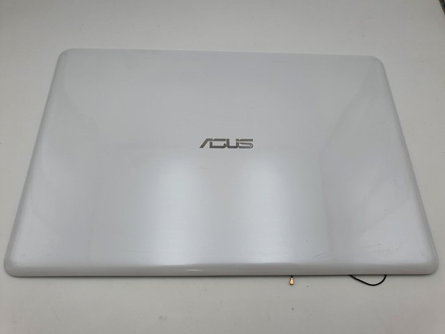 Kuciste ekrana za Asus L502M