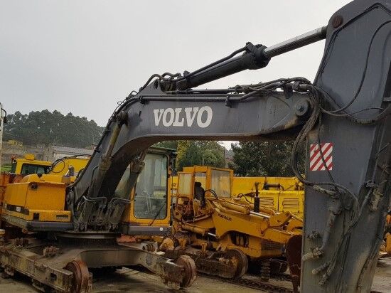 Volvo EC340 (PIEZAS / DESGUACE) bager guseničar po rezervnim delovima