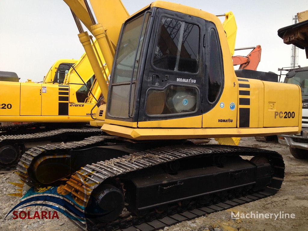 Komatsu PC200-6 bager guseničar