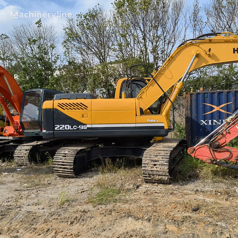Hyundai 220-9 bager guseničar