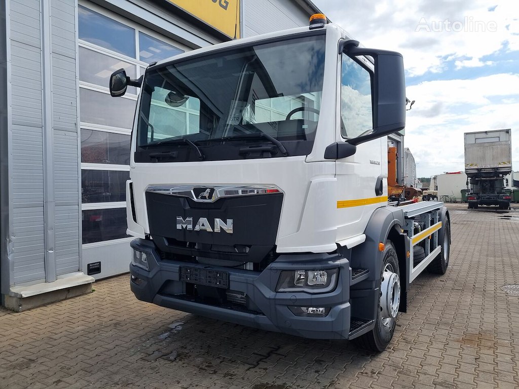 Novi MAN TGM 18 250 kamion rol kiper