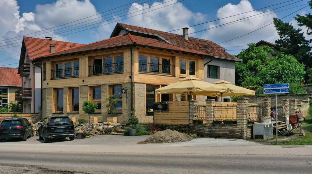 Kuća/lokal Sremska Kamenica