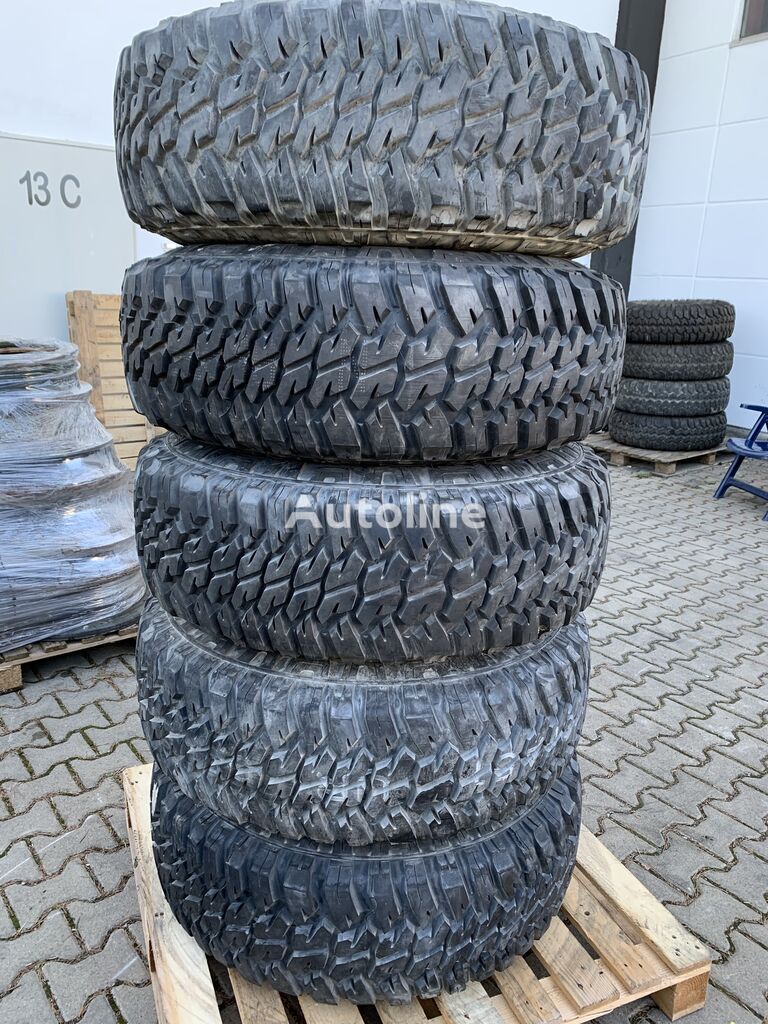 Goodyear 37x12.5r16.5 Goodyear MT/R_37x12.5R16.5 Humvee točak