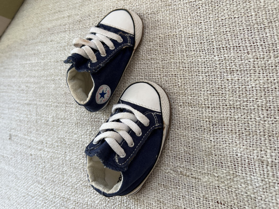 Decije nehodajuce patikice converse