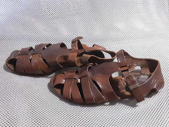 kožne vintage sandale