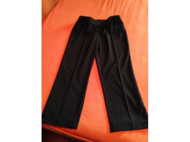 crne  pantalone