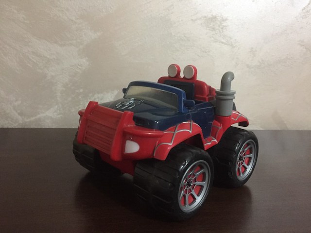 Spiderman automobil