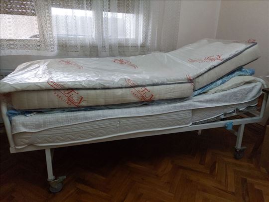 Bolničko medicinski krevet i antidekubitni dušek