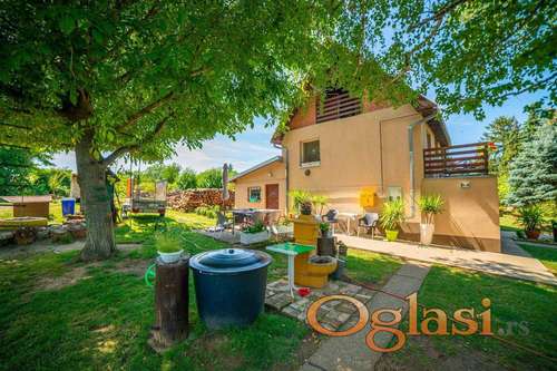 513368 - 150m2 - dve kuće na placu od 2843m2 - izuzetna prilika - Banstol