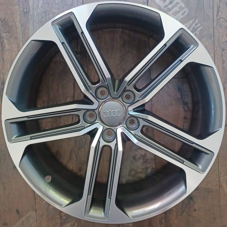 Audi 8,5×19 5/112 ET35