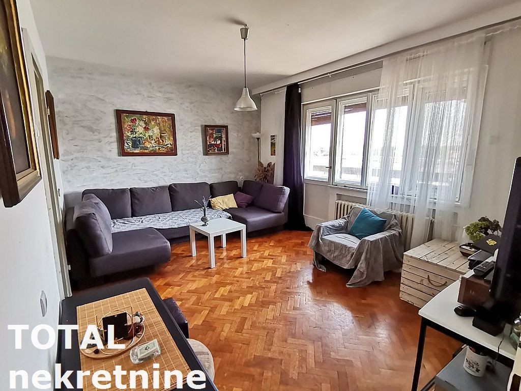 Stan,NOVI SAD,CENTAR 77.00m2,247200€ , ID: 1094801