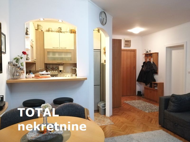 Stan,NOVI SAD,CENTAR 70.00m2,122000€ , ID: 1074582