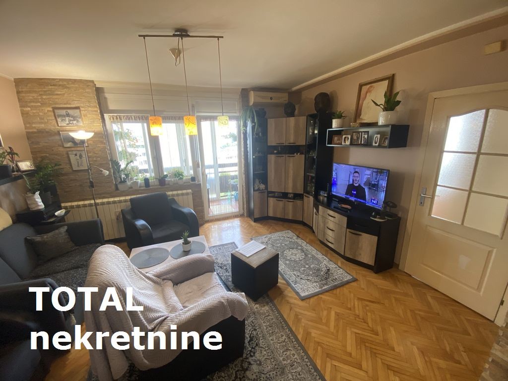 Stan,NOVI SAD,BULEVAR 64.00m2,155000€ , ID: 1096256