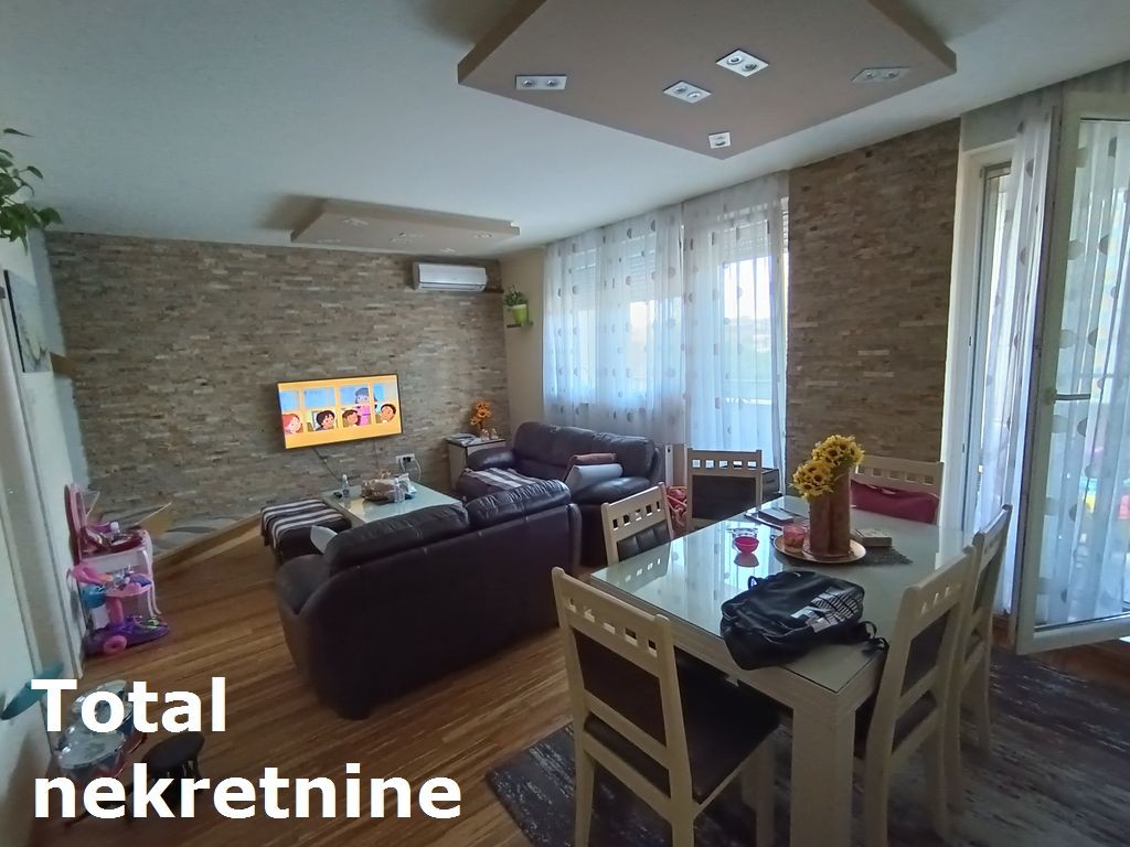 Stan,NOVI SAD,CENTAR 105.00m2,257500€ , ID: 1094285