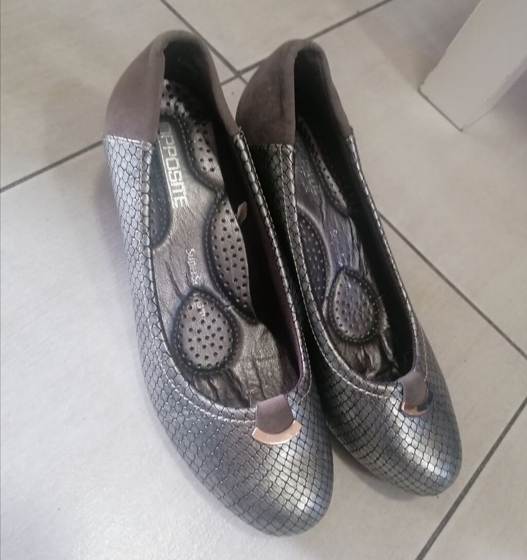 Salonke, Opposite, Size: 37