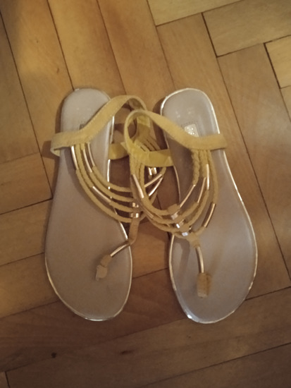 SANDALE/JAPANKE PRIMARK