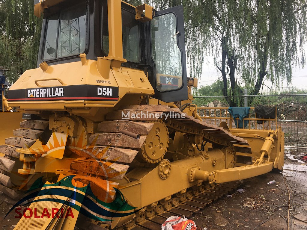 Caterpillar D5H buldožer