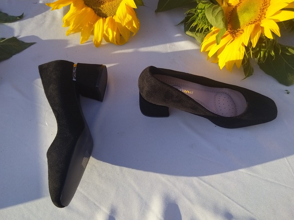 Ženske cipele na malu petu velur (L5802) crne
