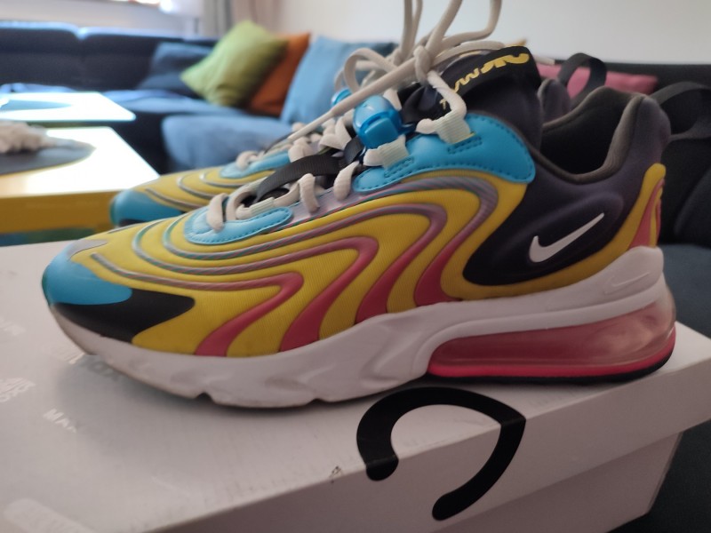 NIKE AIR MAX 270 REACT ENG