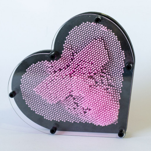 Veliko pin art srce – svetlo pink