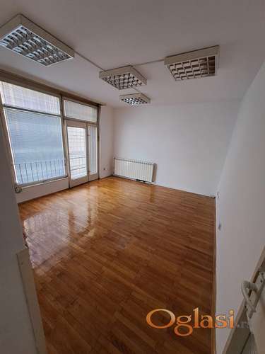 Prodaja stana 70 m2, Zahumska, uknjižen