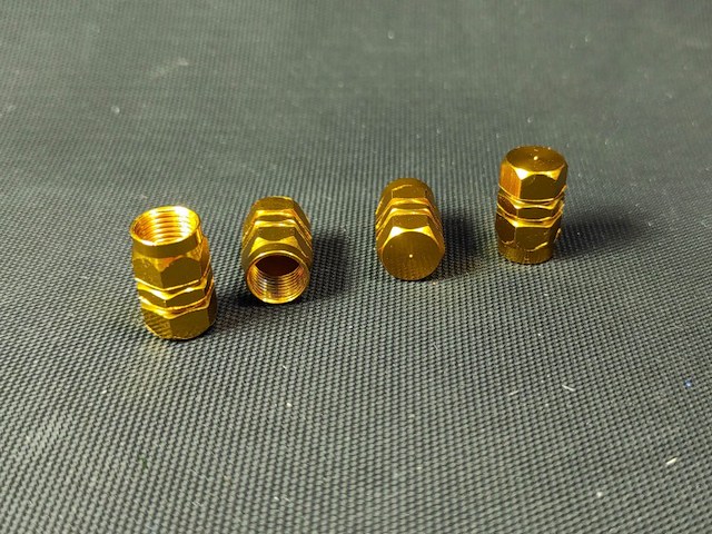 Kapice za ventile aluminijumske hex zlatne 4 kom