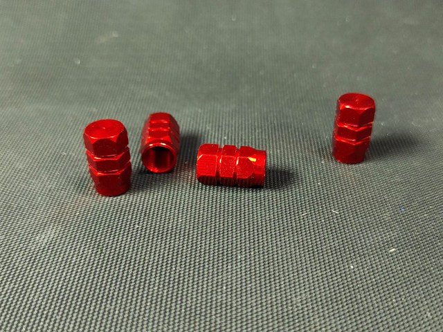 Kapice za ventile aluminijumske hex crvene 4 kom