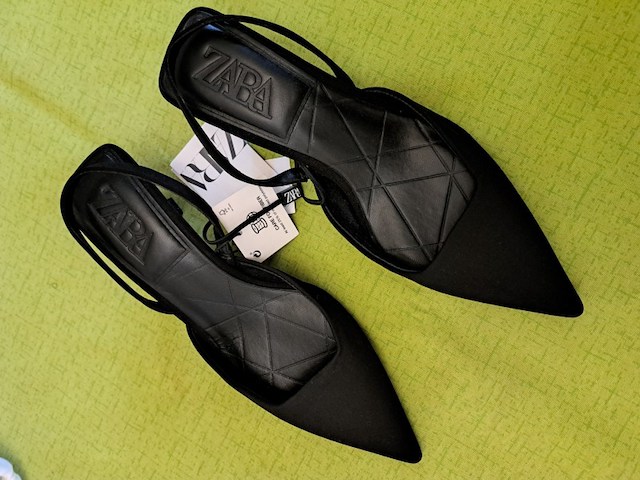Crne elegantne sandale