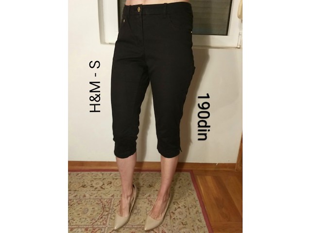 H&;M ženske kapri pantalone crne S