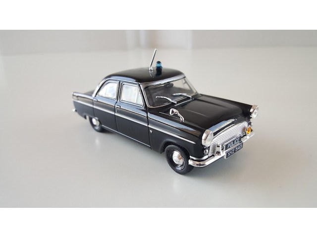 Ford Consul MK II  Police