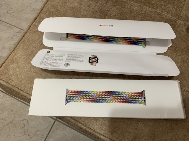 Narukvica Pride Edition Solo Loop original Apple Watch