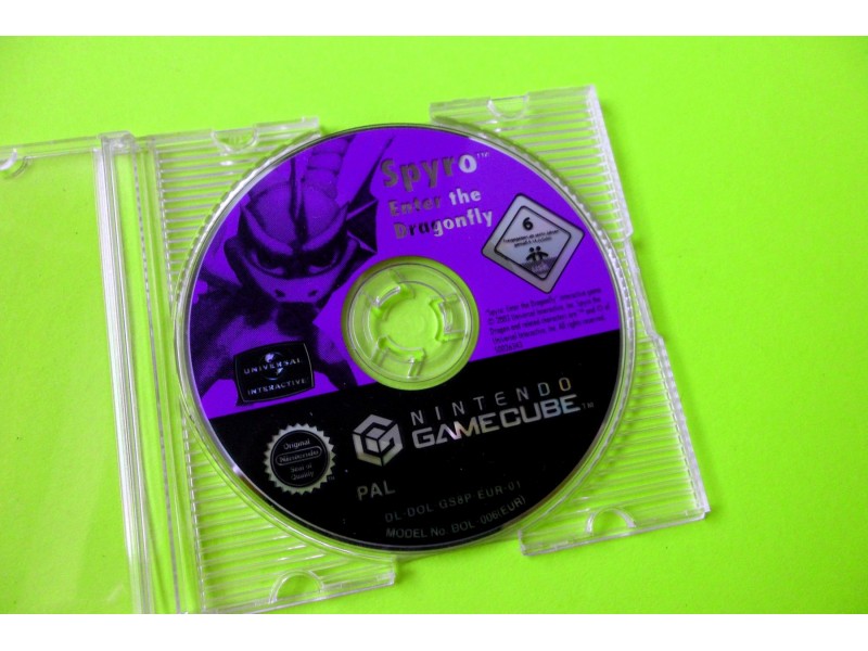 Spyro: Enter the Dragonfly - GameCube Nintendo