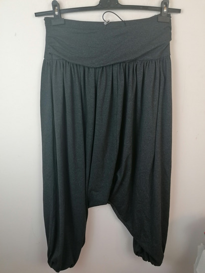 SHEIN kvalitetne baggy pantalone 44