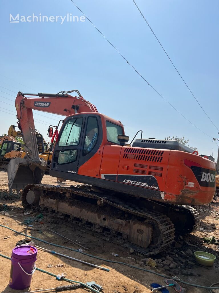 Doosan DX225LC-9C bager guseničar