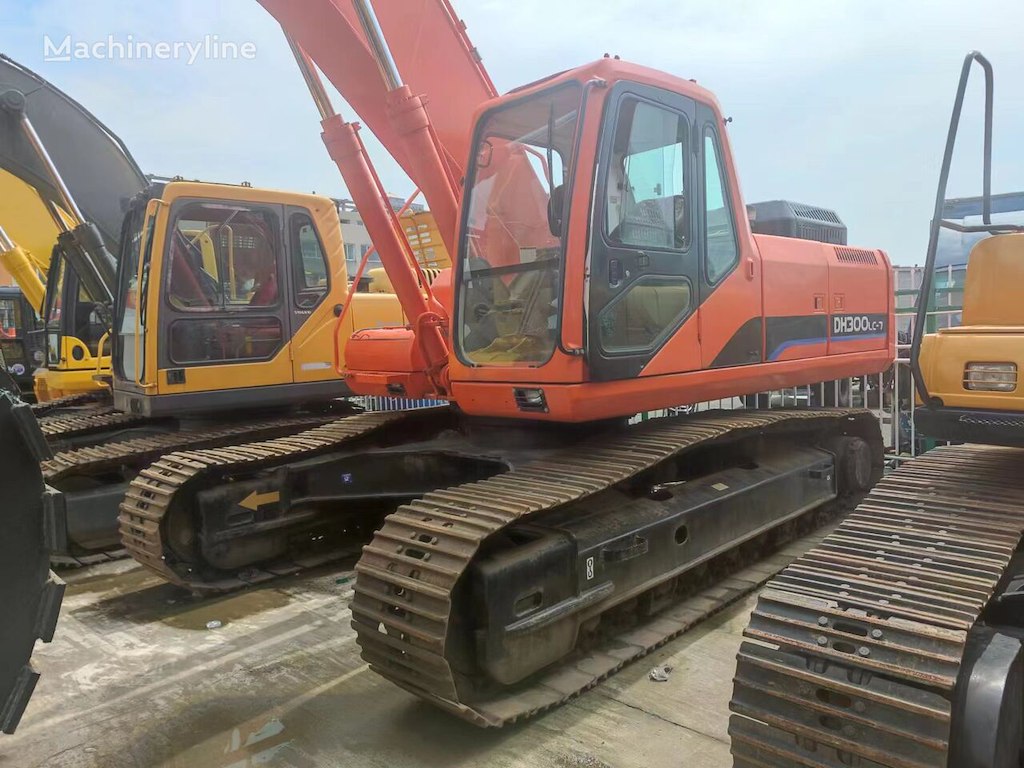 Doosan DH300-7 bager guseničar