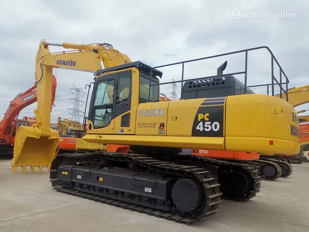 Komatsu PC450-8 bager guseničar