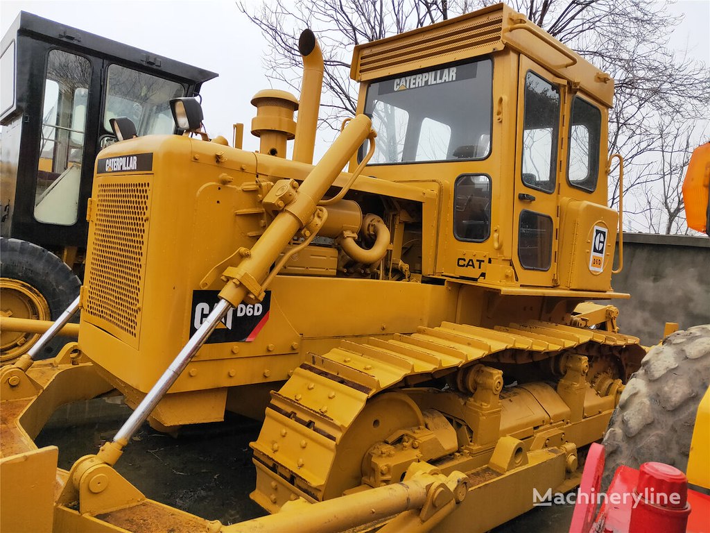 Caterpillar D6D buldožer