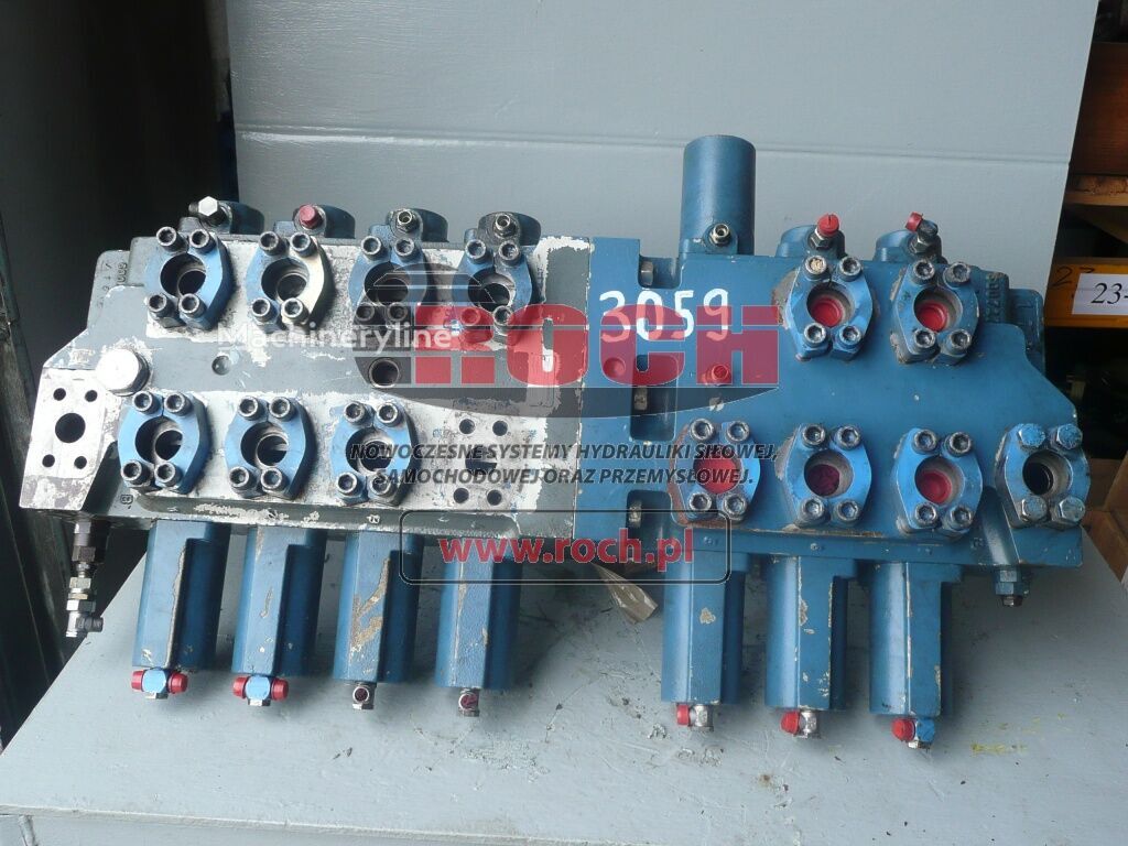 Rexroth M8-1022-01/7M8-32 560825 hidraulični razvodnik za Liebherr 954B bagera