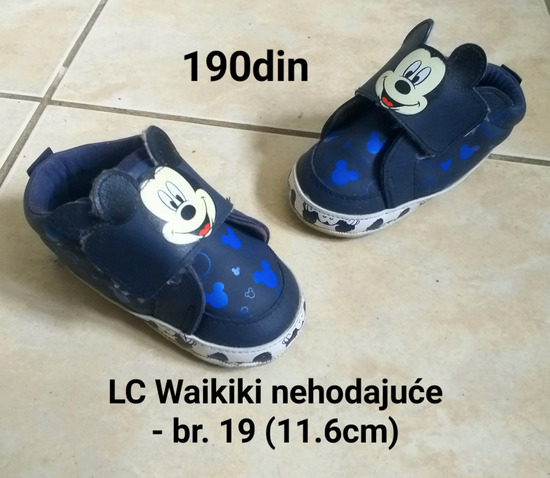 LC Waikiki nehodajuće patike za bebe br. 19