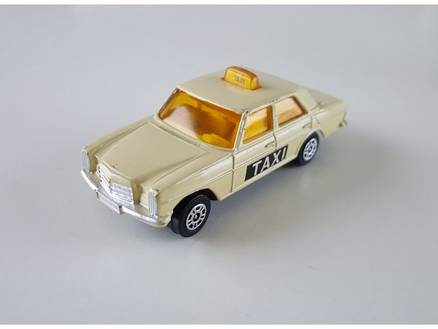 Mercedes Benz 240 D - Corgi