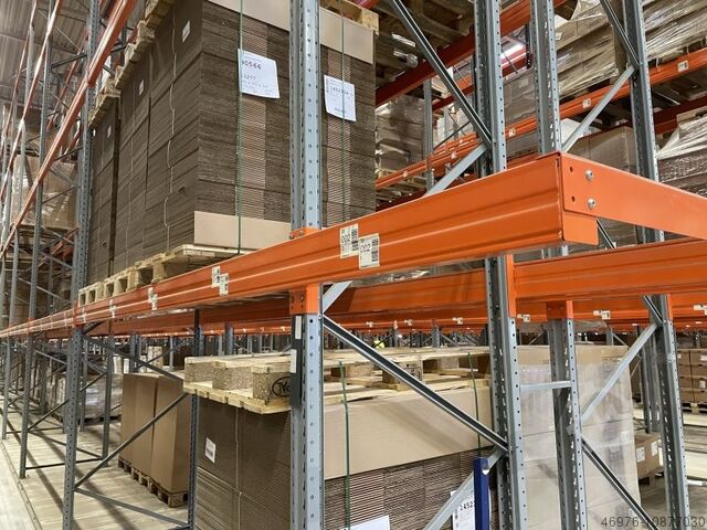 Stalak za prenos paleta
Stow Pal Rack NS/ Gesamtlänge: 4600mm/ Lichte Weite 3.600 mm / Übergabestation